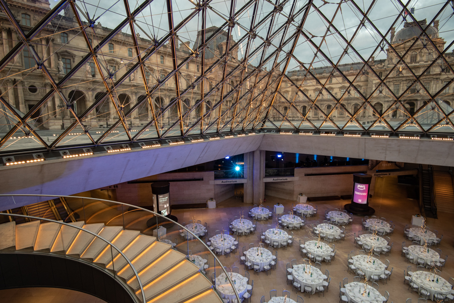 Duval Paris : Diner de Gala - Pyramide de Louvre - Sacha Heron